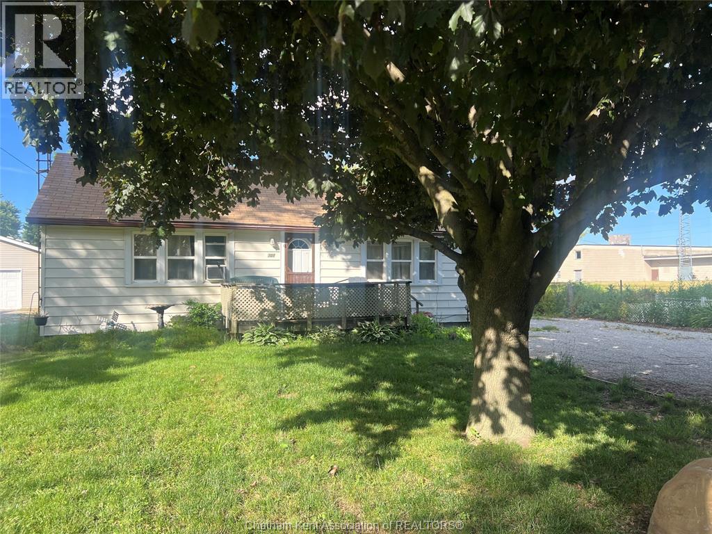 For sale: 707 BLOOMFIELD ROAD, Chatham, Ontario N7M5J5 - 26014191 ...
