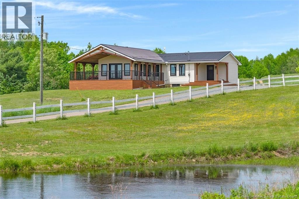 For sale: 829 Wickham Bald Hill Road, Wickham, New Brunswick E5T3V2 ...
