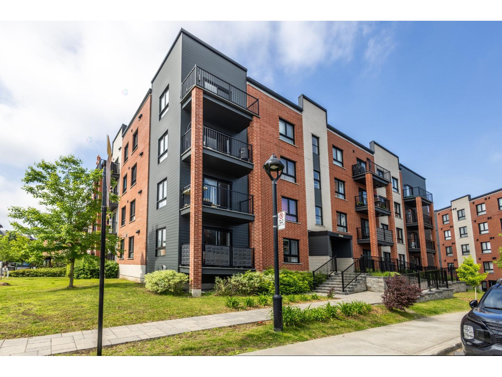 For sale: 17000 Boul. Gouin E., #303, Montréal (Rivière-des-Prairies ...