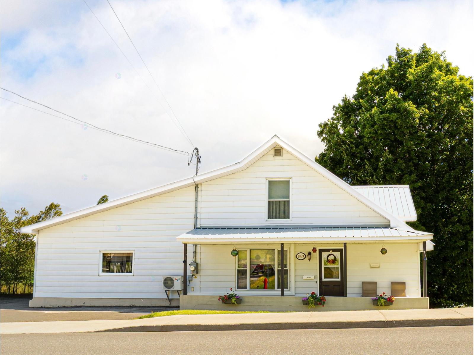 For sale: 1079 Rue Principale, Saint-Ferdinand, Quebec G0N1N0 ...