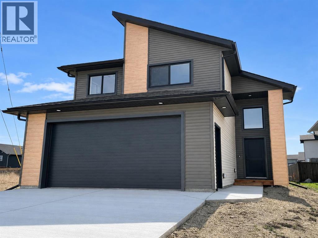 For sale: 8557 72 Avenue, Grande Prairie, Alberta T8X0N9 - A2321575 ...