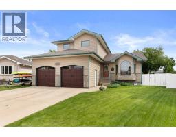 For sale: 23 Stanfield Place SE, Medicine Hat, Alberta T1B4J2 ...