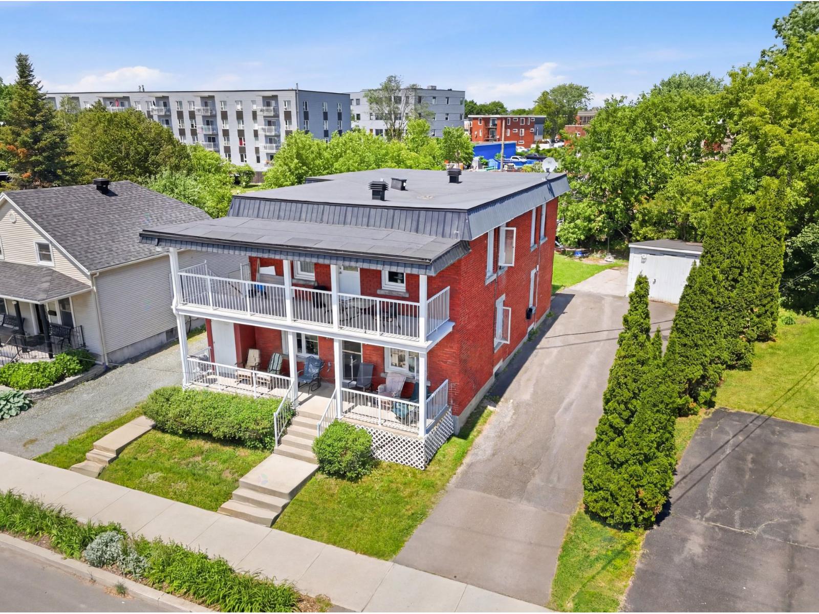 For sale: 351-355 Rue Racine, Granby, Quebec J2G2B7 - 28837979 | REALTOR.ca