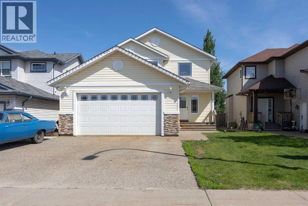 For sale: 388 Fireweed Crescent, Fort McMurray, Alberta T9K0J2 ...