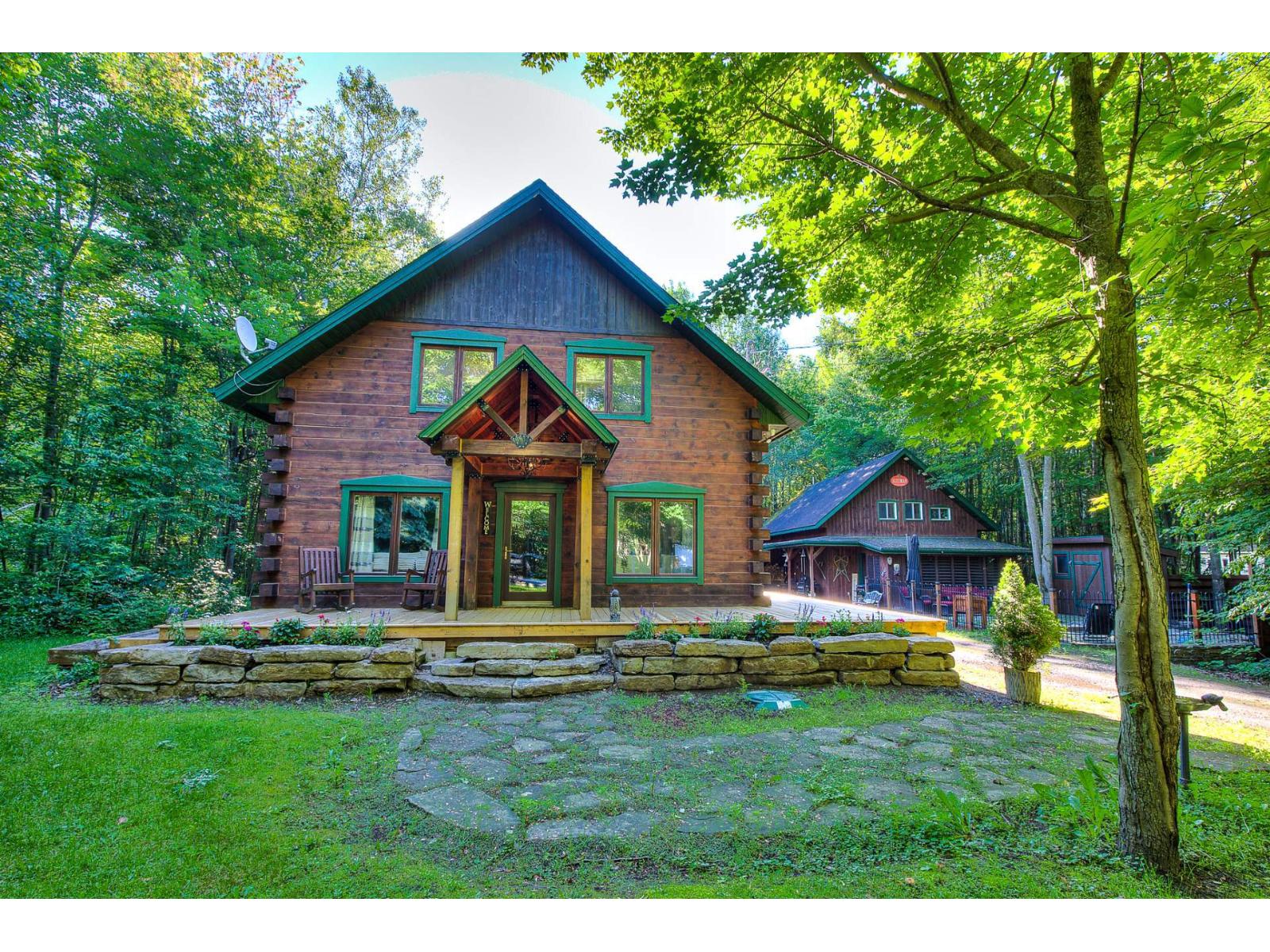 For sale: 70 Rue du Sanctuaire, Rivière-Beaudette, Quebec J0P1R0 ...