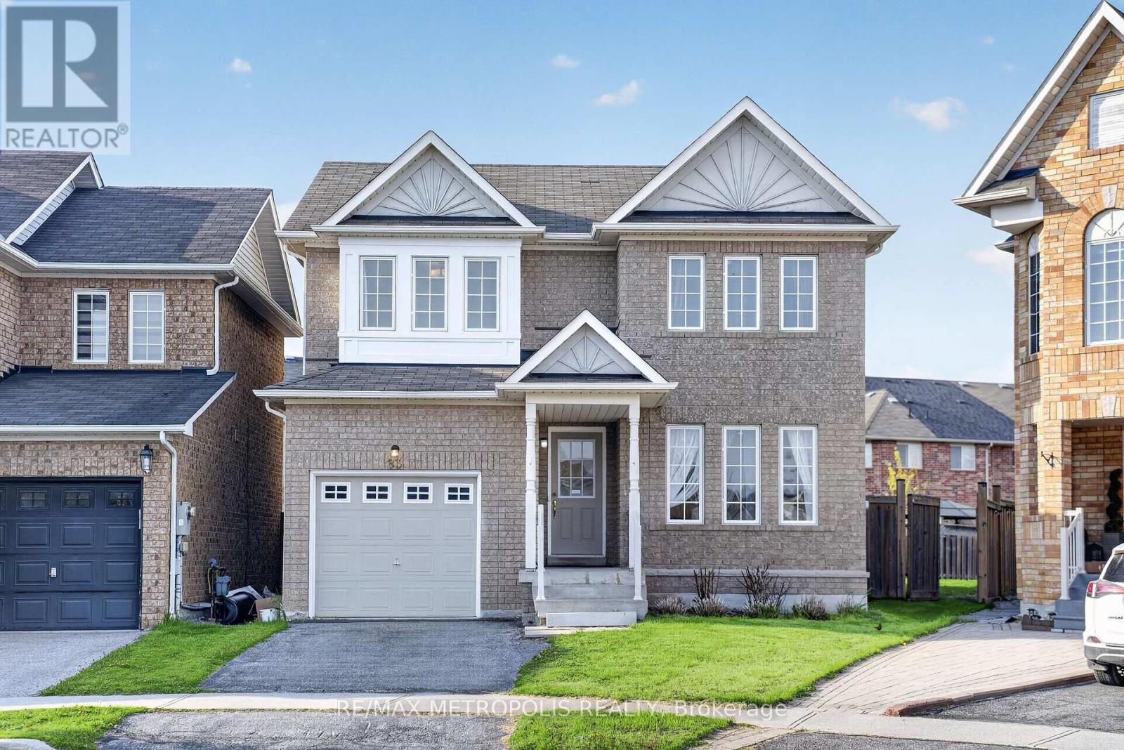 For sale: 83 GREENHALF DRIVE, Ajax (South East), Ontario L1S7R6 ...