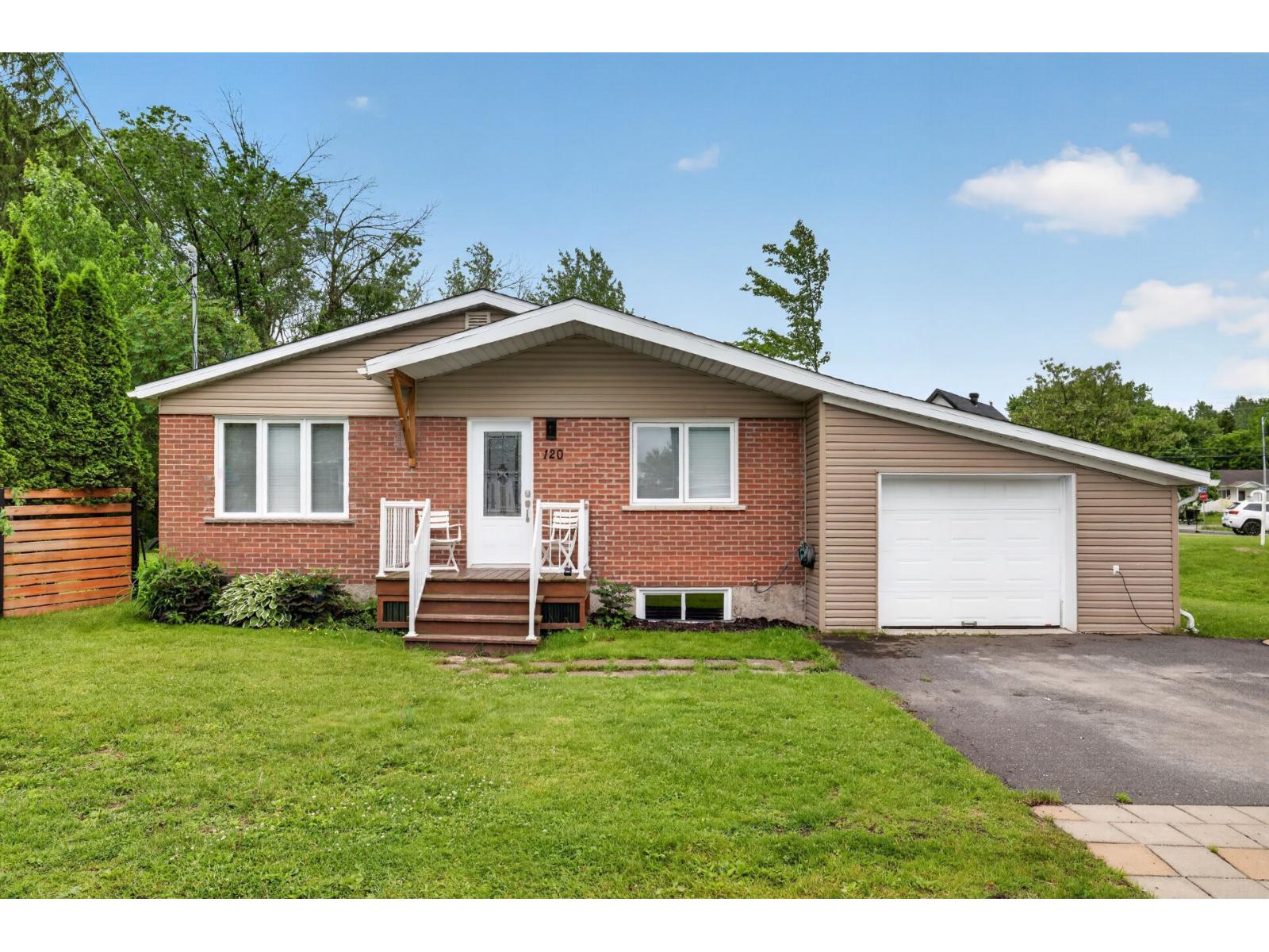 For sale: 120 Rue Fafard, Drummondville, Quebec J2A1P7 - 12630412 ...