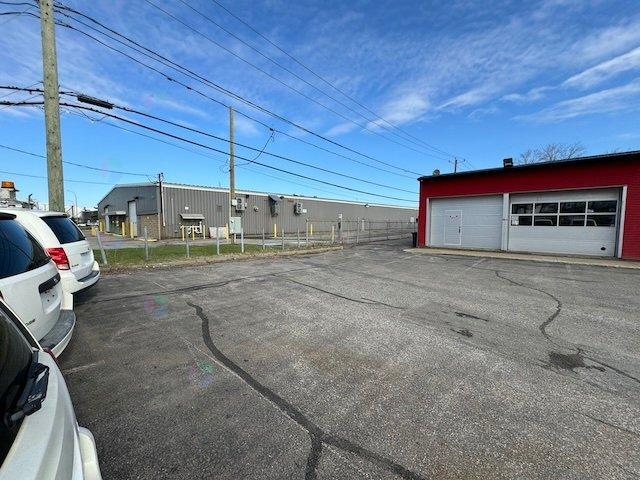 For sale: 3671-3673 Boul. St-Jean-Baptiste, Montréal (Rivière-des ...