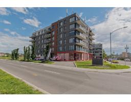 For lease: 220 Boul. René-A.-Robert, #B, Sainte-Thérèse, Quebec J7E4L2 ...