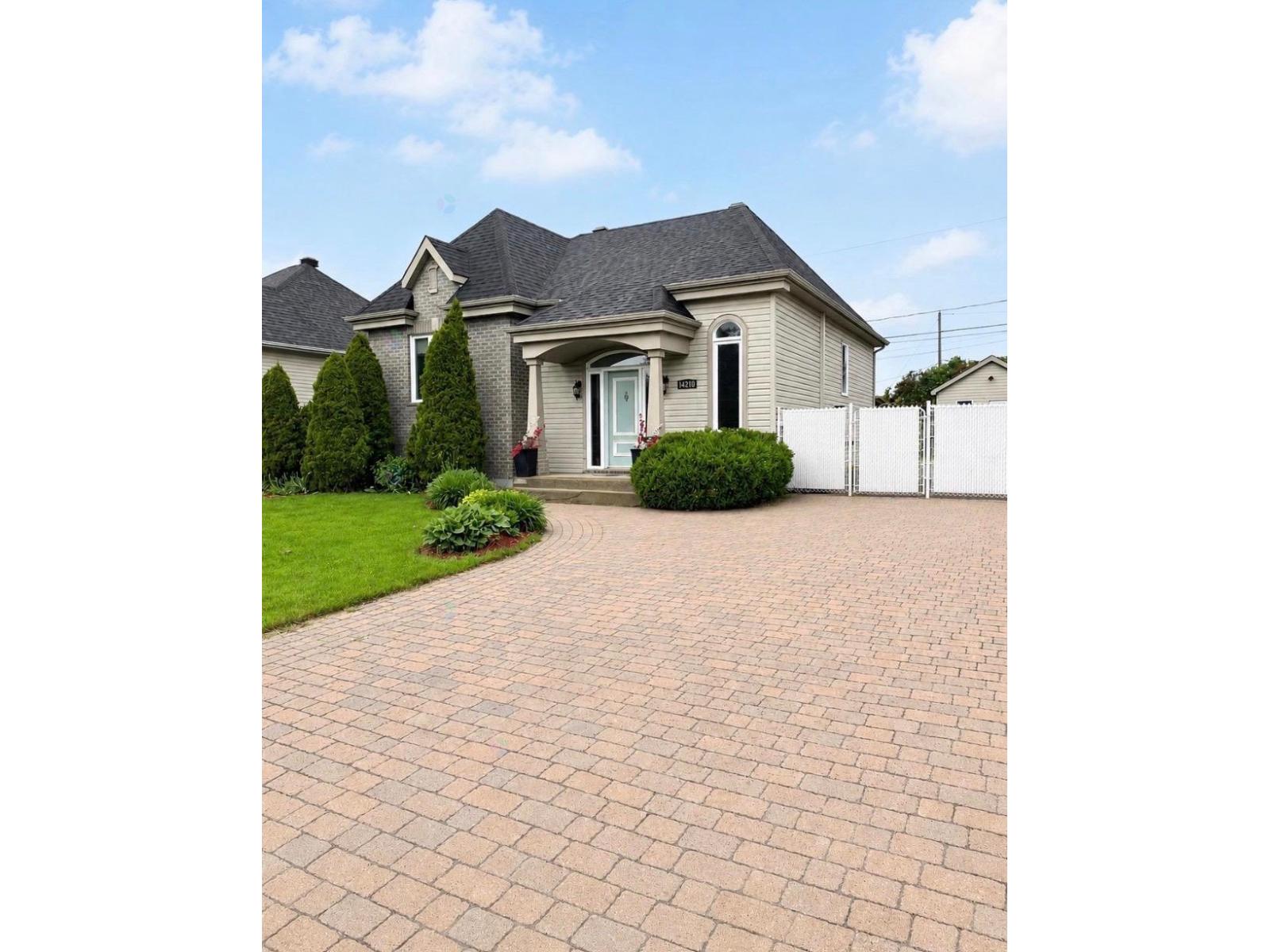 For sale: 14210 Rue du Noroît, Mirabel, Quebec J7J2J8 - 16698017 ...