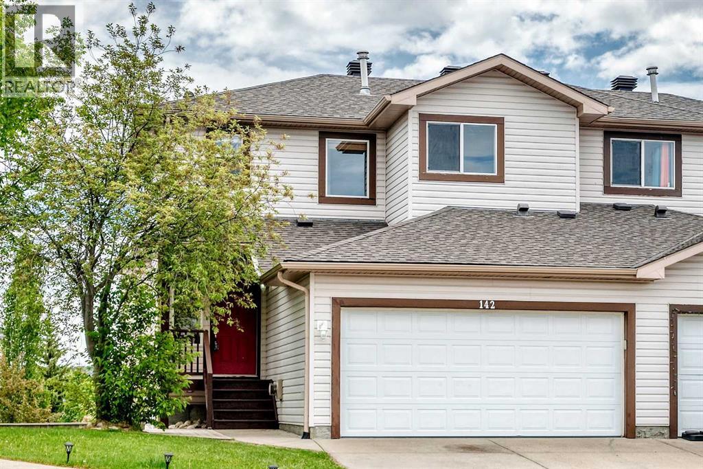 À vendre : 142 Quigley Close, Cochrane, Alberta T4C1S4 - A2321780 ...