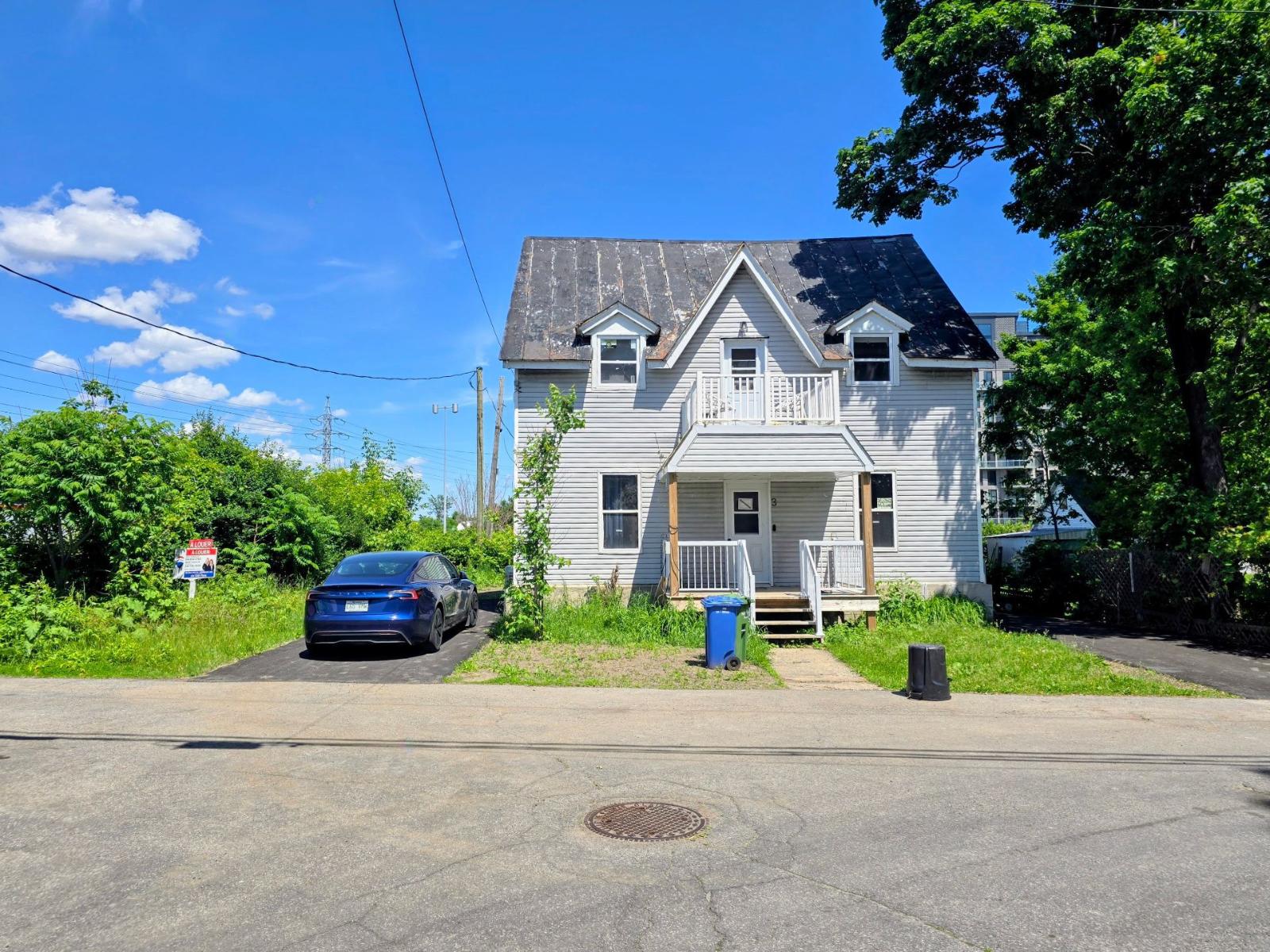 For rent: 3-5 Av. Godin, #3, Pointe-Claire, Quebec H9S5H2 - 23525723 ...