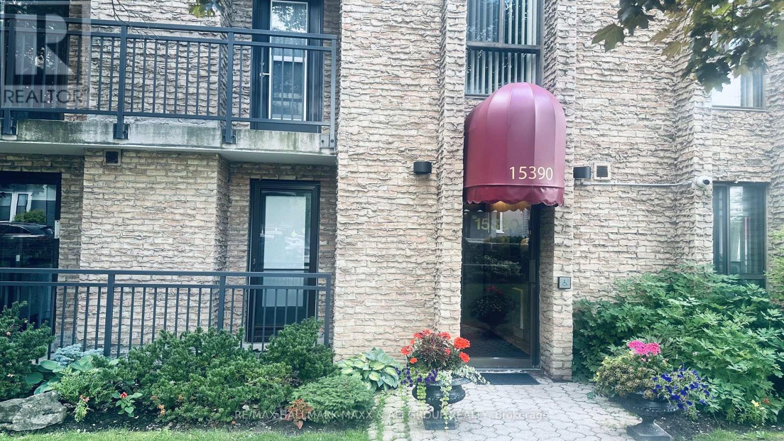 For rent: 201 - 15390 YONGE STREET, Aurora (Aurora Heights), Ontario ...
