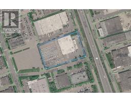 For rent: 10 MCLACHLAN DRIVE, Toronto (West Humber-Clairville), Ontario ...