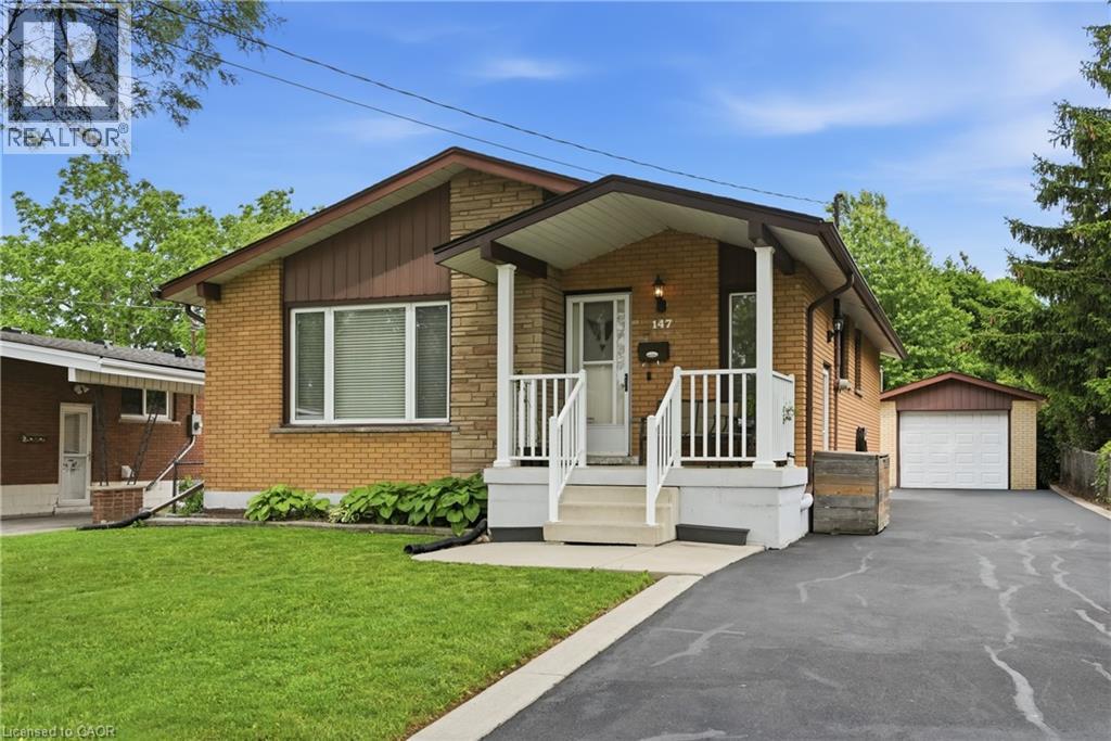 For sale: 147 MANNING Avenue, Hamilton, Ontario L9A3E8 - 40841138 ...