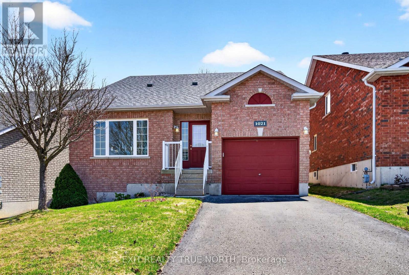 For sale: 1021 WHITNEY CRESCENT, Midland, Ontario L4R5N3 - S13464218 ...