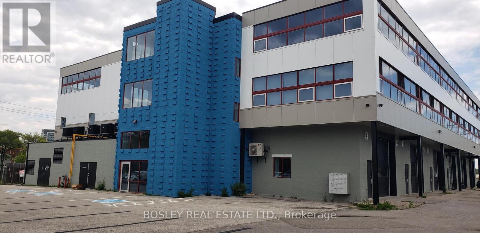 For rent: 314 - 45 INDUSTRIAL STREET, Toronto (Thorncliffe Park ...