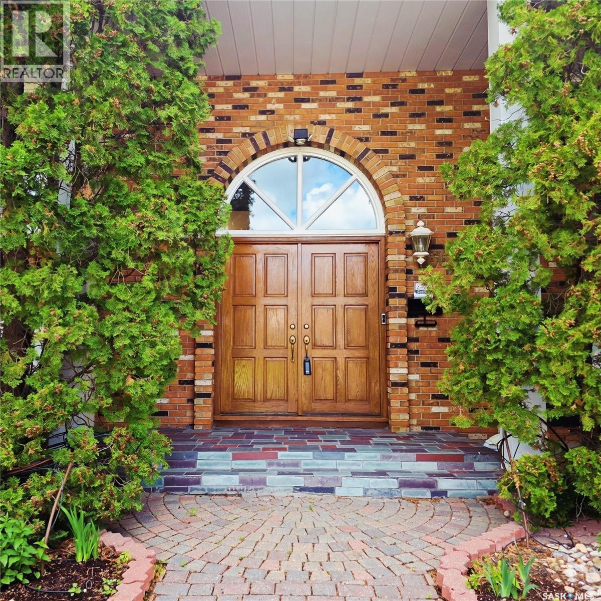 For sale: 66 LESLIE PLACE, Regina, Saskatchewan S4S6R2 - SK039879 ...