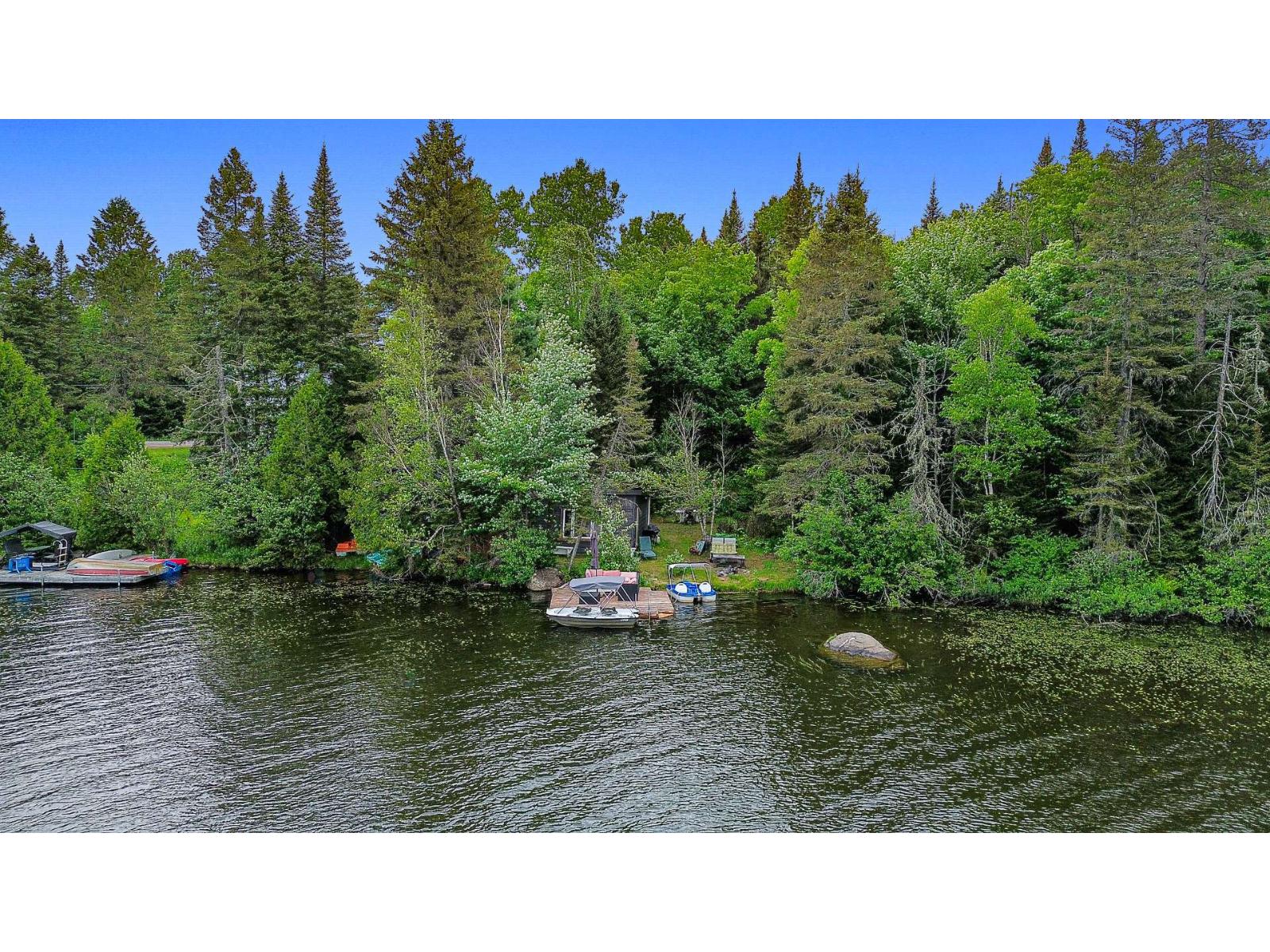 For sale: 75Z Ch. Charron, Val-des-Lacs, Quebec J0T2P0 - 16497049 ...