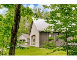 For sale: 73 Rue des Campagnards, Saint-Denis-de-Brompton, Quebec ...