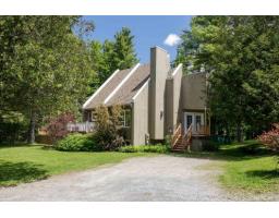 For sale: 20 Rue des Parulines, Orford, Quebec J1X7C2 - 28268507 ...