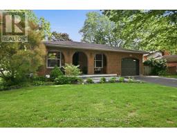 For sale: 37 SPRUCESIDE CRESCENT, Pelham (Fonthill), Ontario L3E0G1 ...