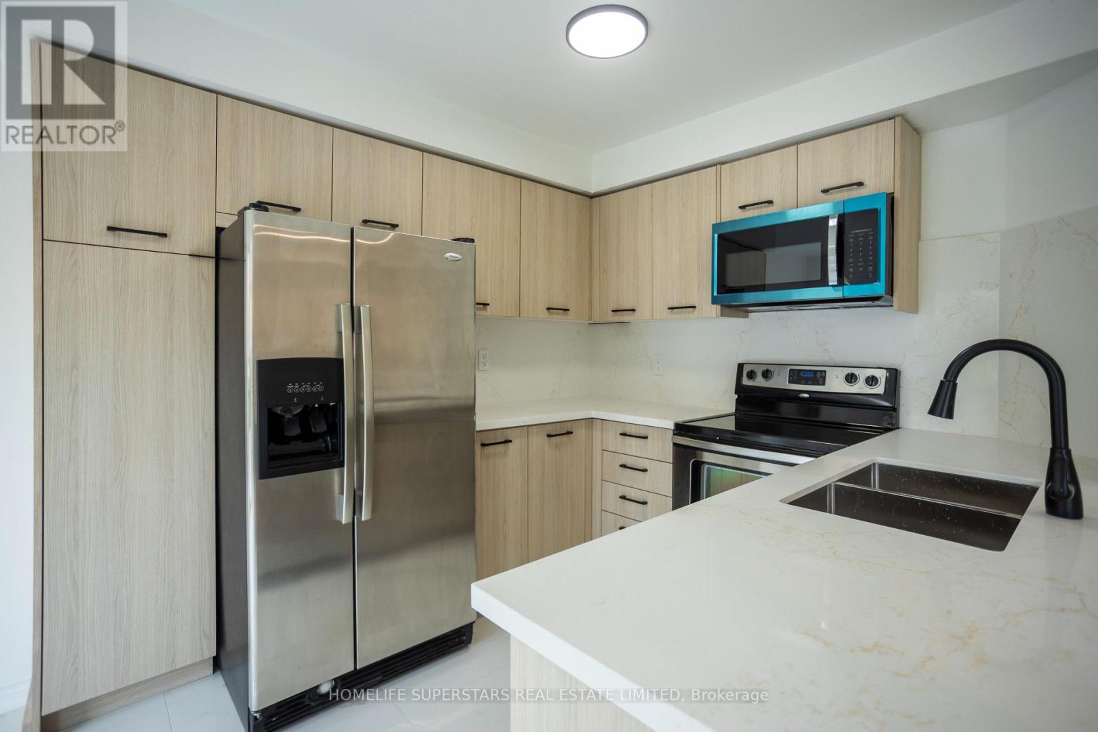 For sale: 6 SMALES DRIVE, Ajax (Central), Ontario L1Z1G5 - E13465312 ...
