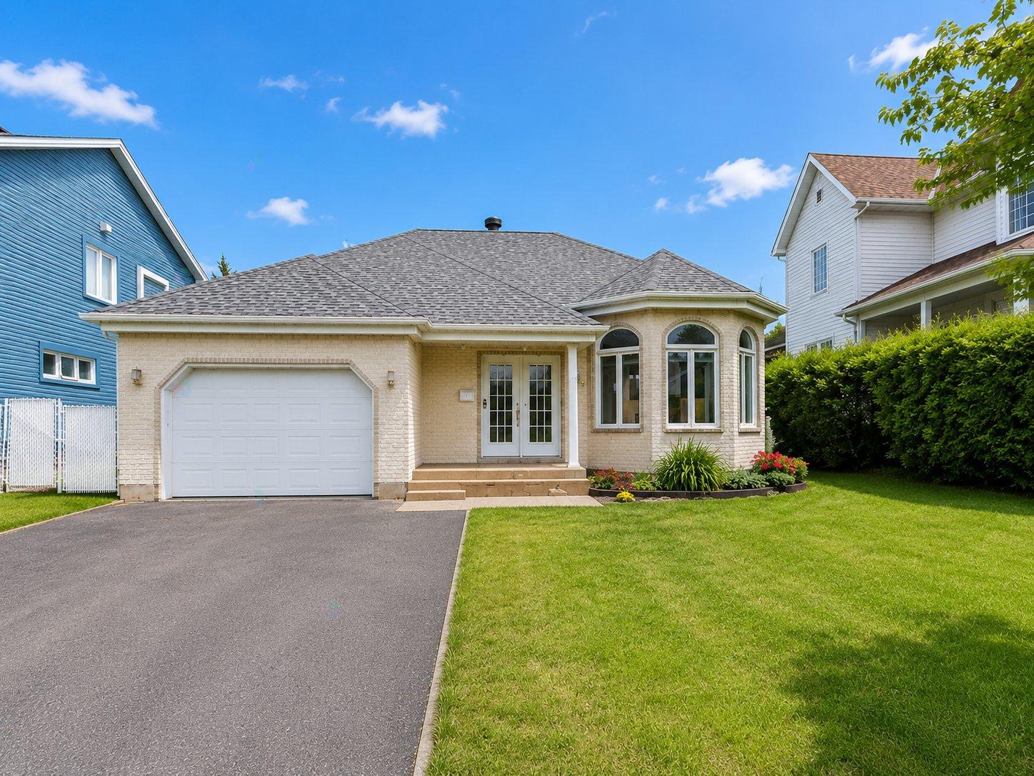 For sale: 109 Boul. Sutterlin, Châteauguay, Quebec J6K4W7 - 23331827 ...