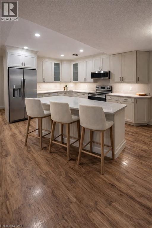 For rent: 15 ELIZABETH Street Unit# 101, Mississauga, Ontario L5G2Z3 ...