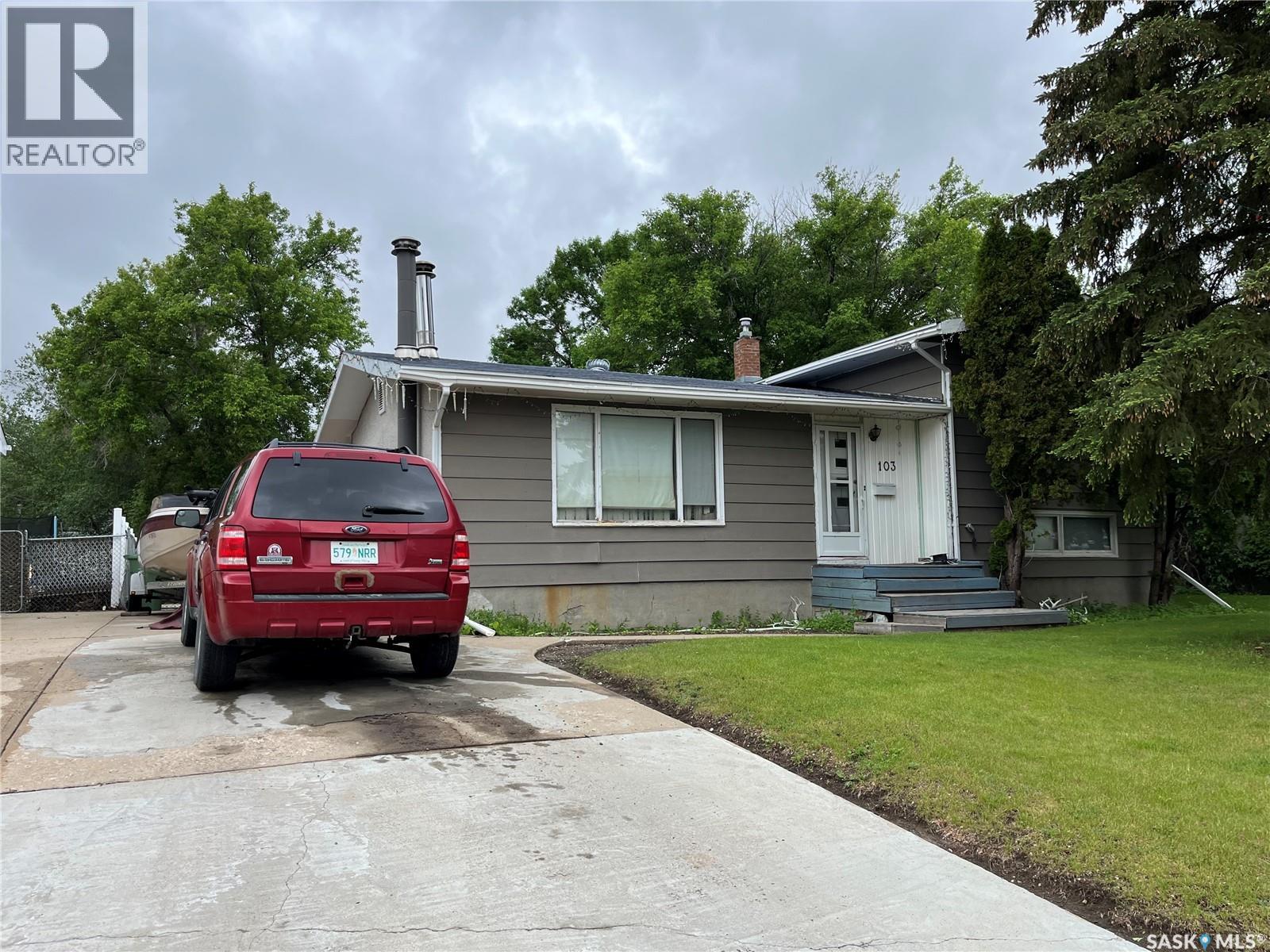 For sale: 103 Matheson CRESCENT, Regina, Saskatchewan S4R5C3 - SK039963 ...
