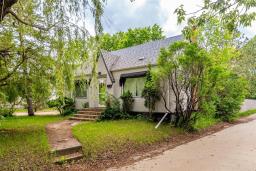 For sale: 14 Malone Street, Winnipeg, Manitoba R3R1L4 - 202614204 ...