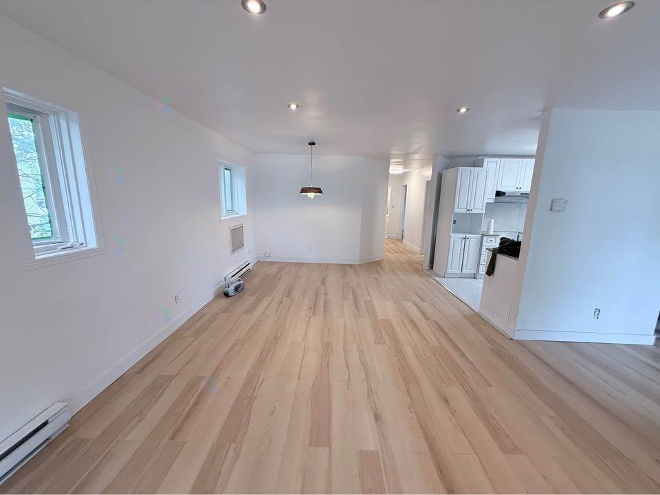 For rent: 14704 Boul. Gouin O., Montréal (Pierrefonds-Roxboro), Quebec ...