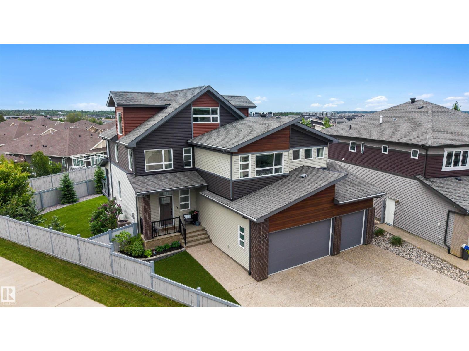For sale: 19 LAPIERRE PL, St. Albert, Alberta T8N7R4 - E4494641 ...