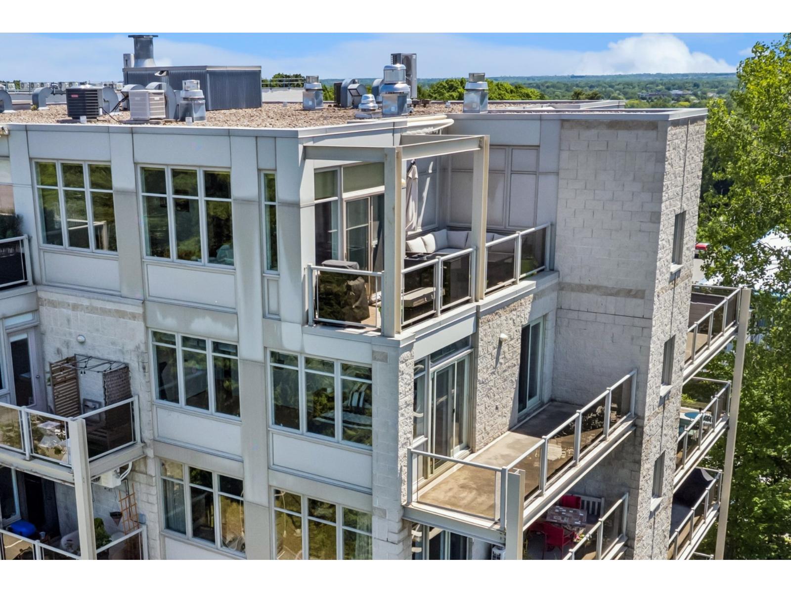 For sale: 450 Place Fabien-Drapeau, #605, Sainte-Thérèse, Quebec J7E5W6 ...