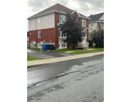 For sale: 300 Boul. Monchamp, Saint-Constant, Quebec J5A2T1 - 18352434 ...