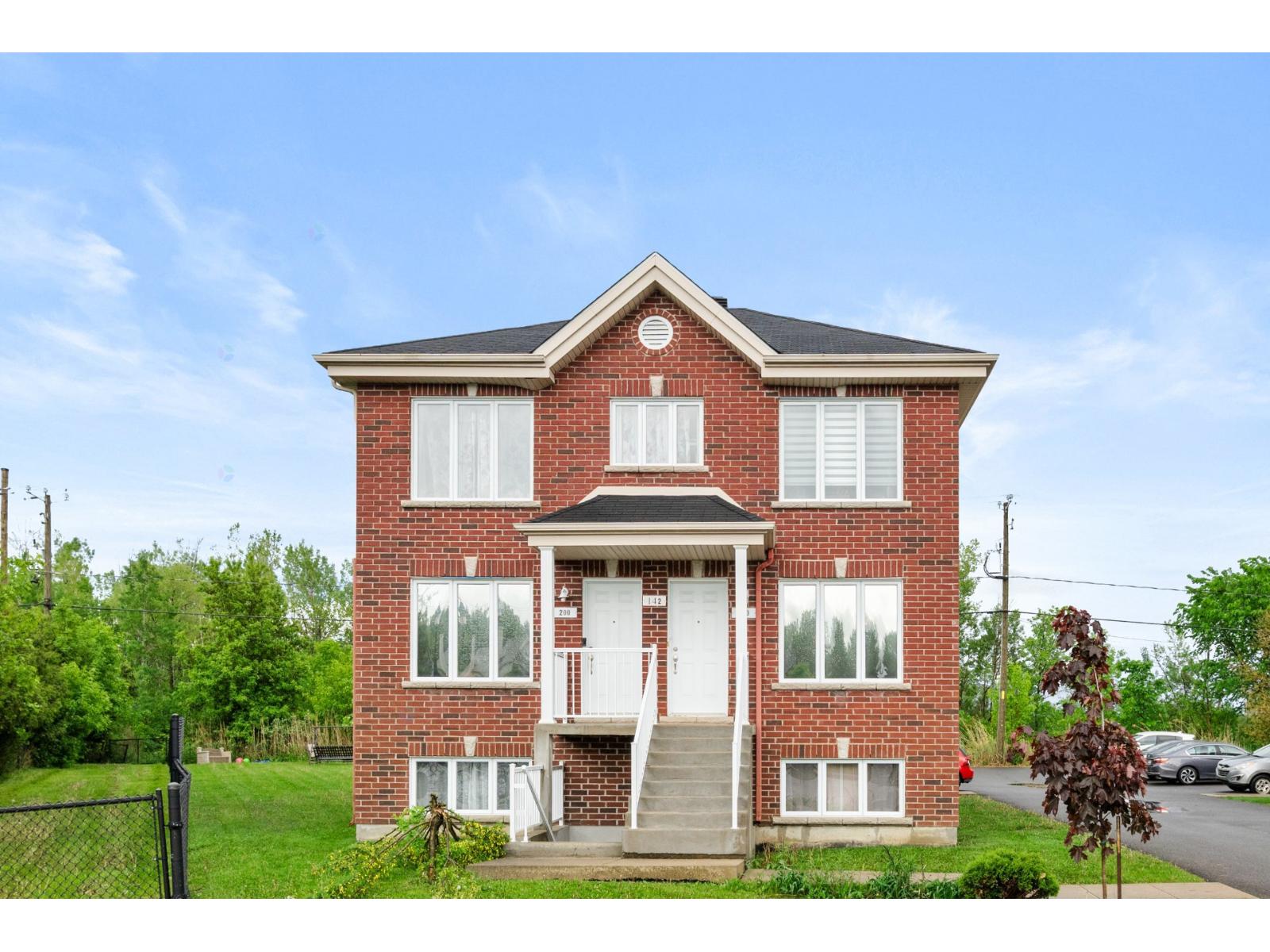 For rent: 142 Rue Boisjoli, #200, Saint-Constant, Quebec J5A0A6 ...