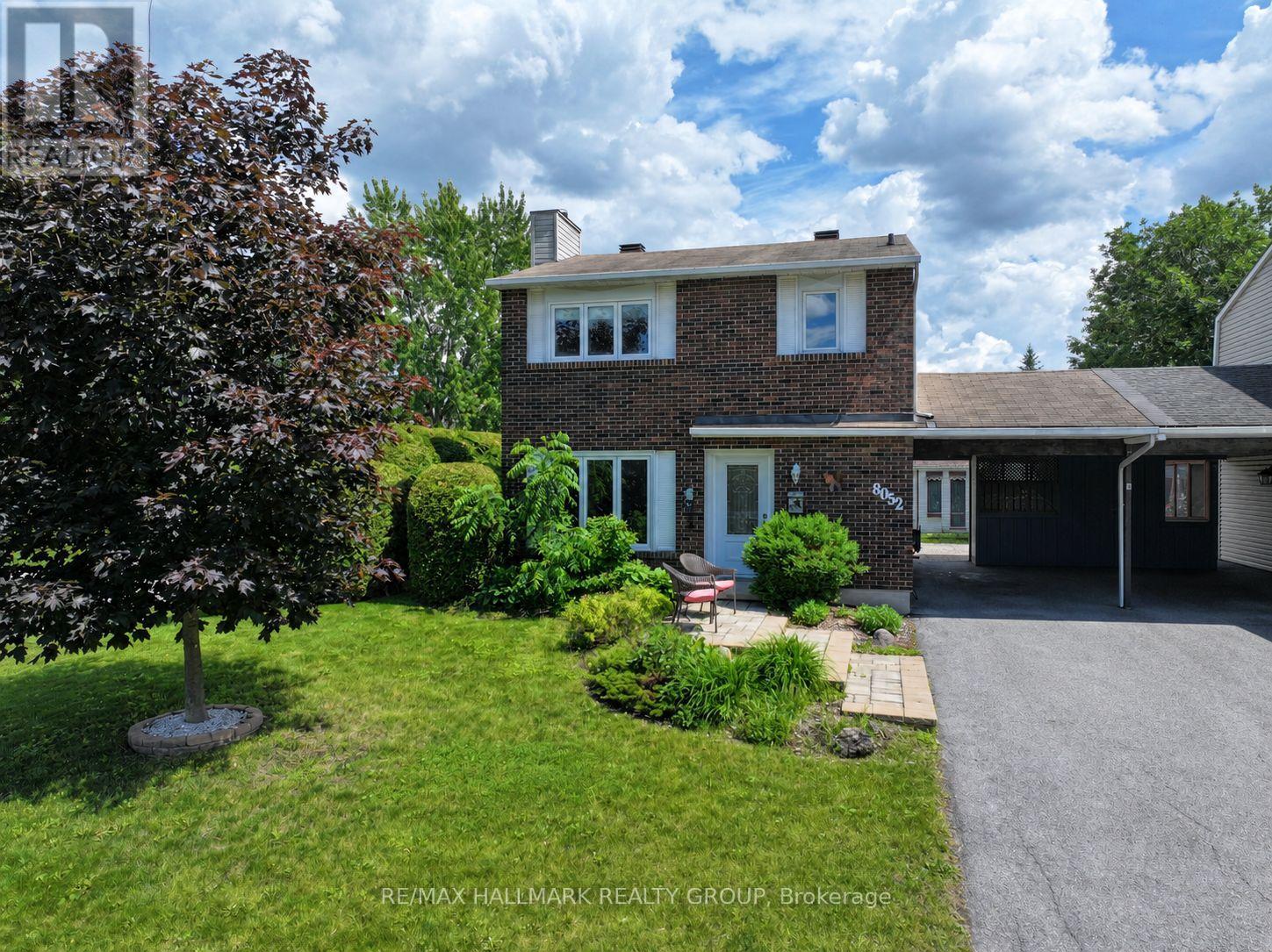 À vendre : 8052 JEANNE D'ARC BOULEVARD, Ottawa, Ontario K1E1W6 ...