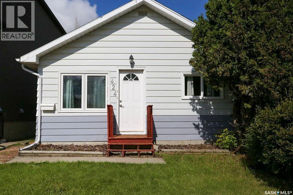 For sale: 424 ARTHUR STREET, Regina, Saskatchewan S4R4X4 - SK040060 ...