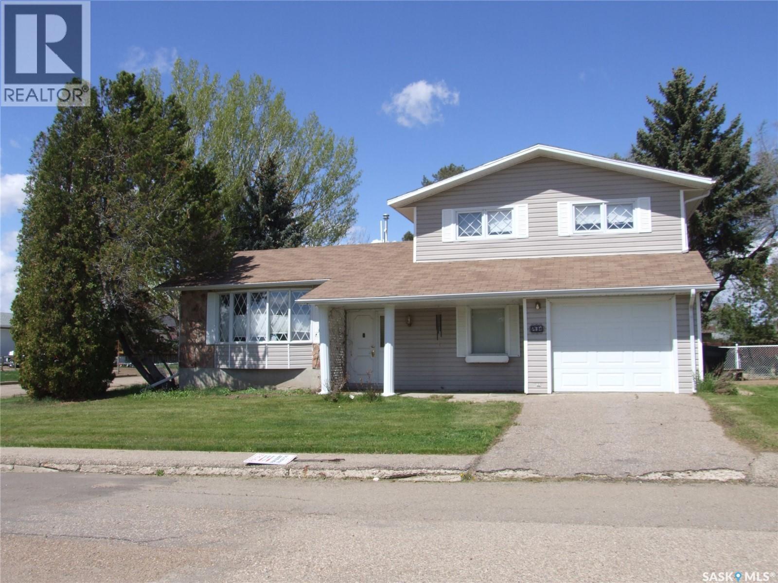 À vendre : 201 8th STREET W, Leader, Saskatchewan S0N1H0 - SK040164 ...