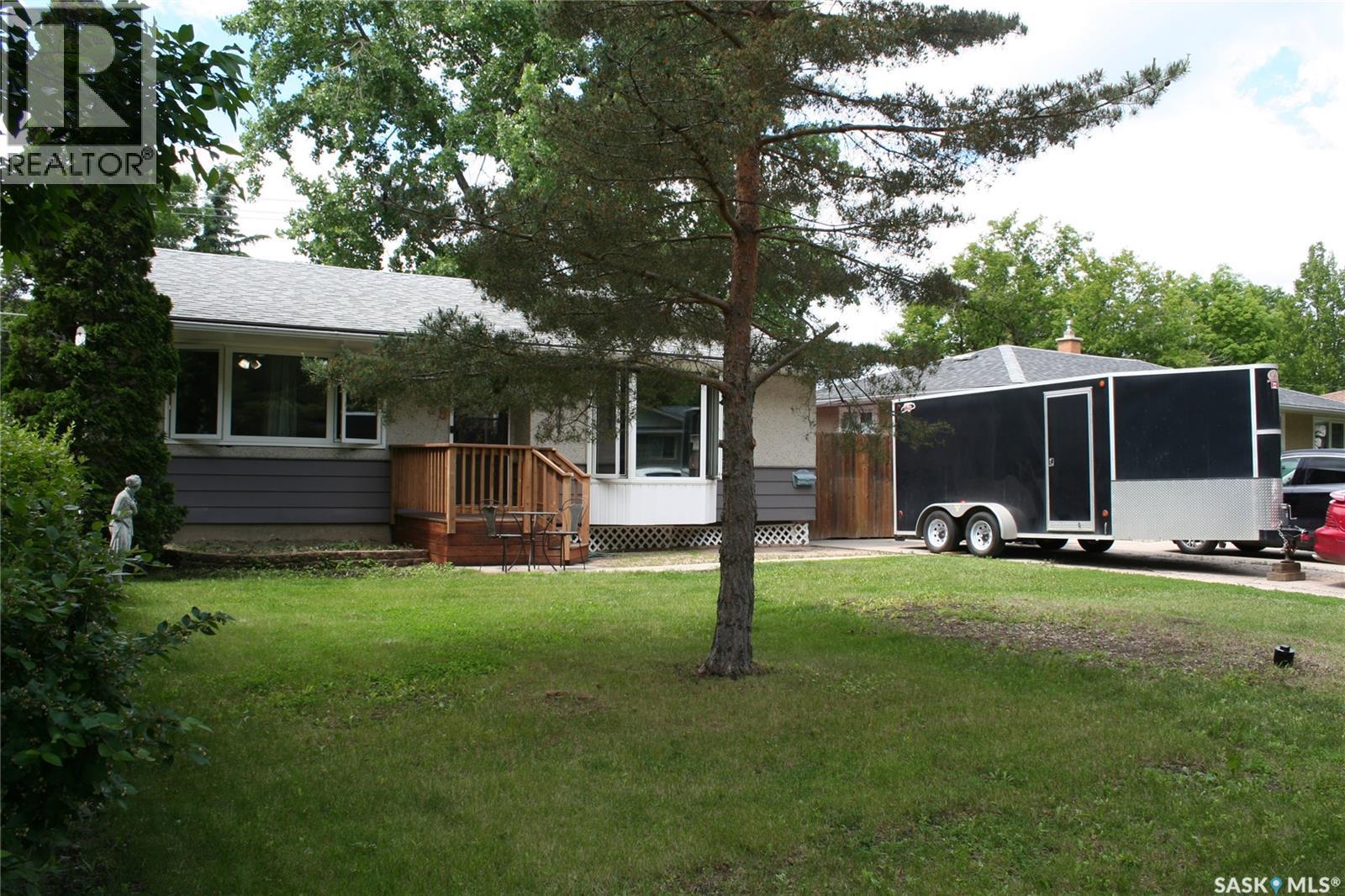 For sale: 128 Riddell CRESCENT, Regina, Saskatchewan S4S5L3 - SK040036 ...