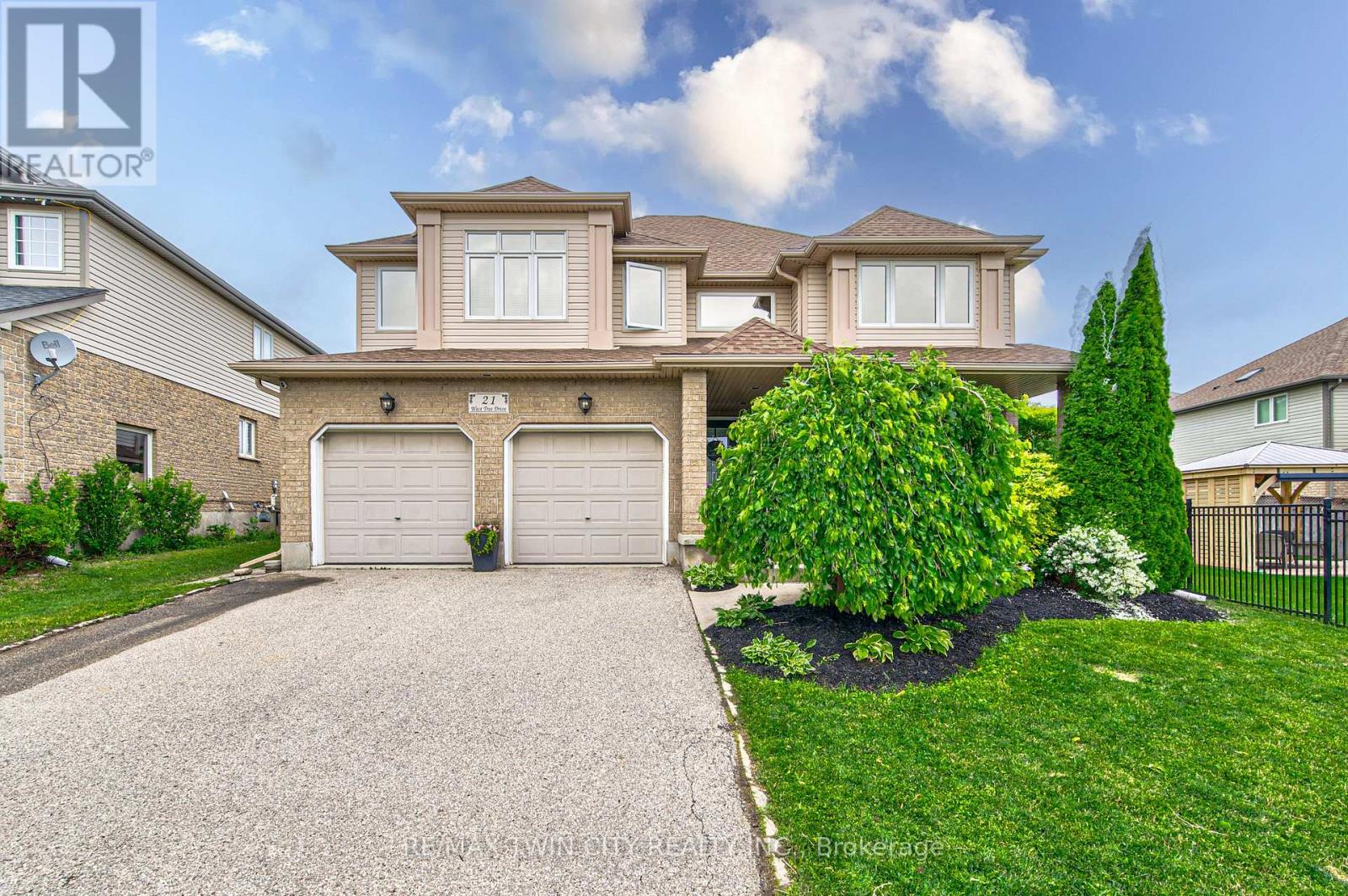 À vendre : 21 WEST TREE DRIVE, Woolwich, Ontario N0B1M0 - X13470838 ...