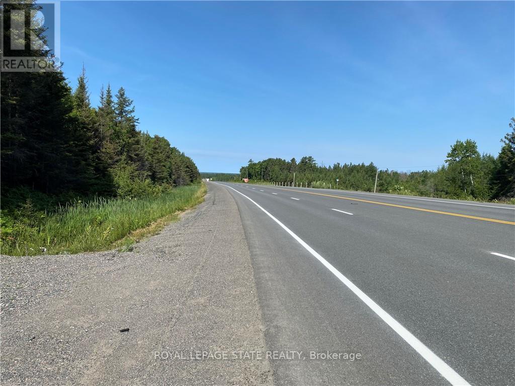 À vendre : LOT 1 ON-17 / TRANS CANADA HIGHWAY, Plummer Additional ...