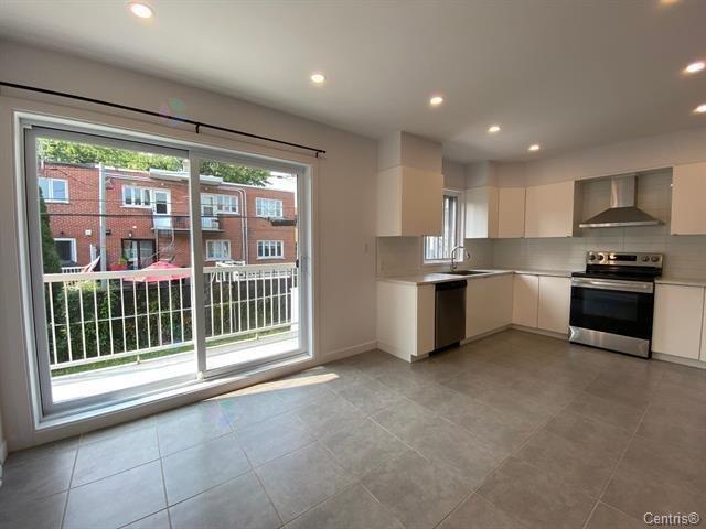 For rent: 584 Boul. Bishop-Power, Montréal (LaSalle), Quebec H8P2R1 ...