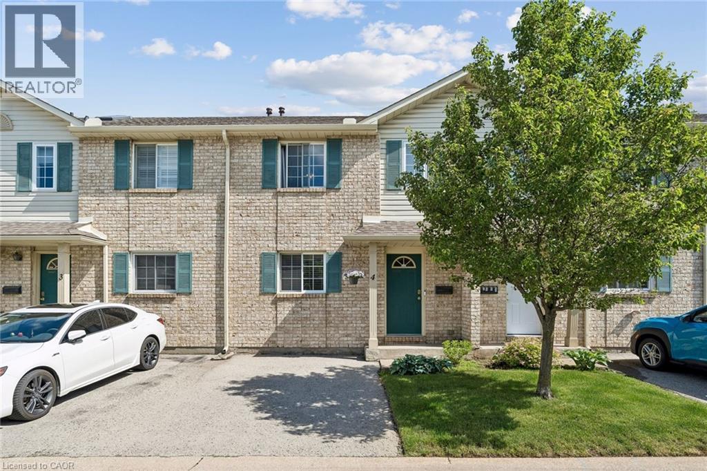 For sale: 7470 MONASTERY Drive Unit# 4, Niagara Falls, Ontario L2H3B3 ...