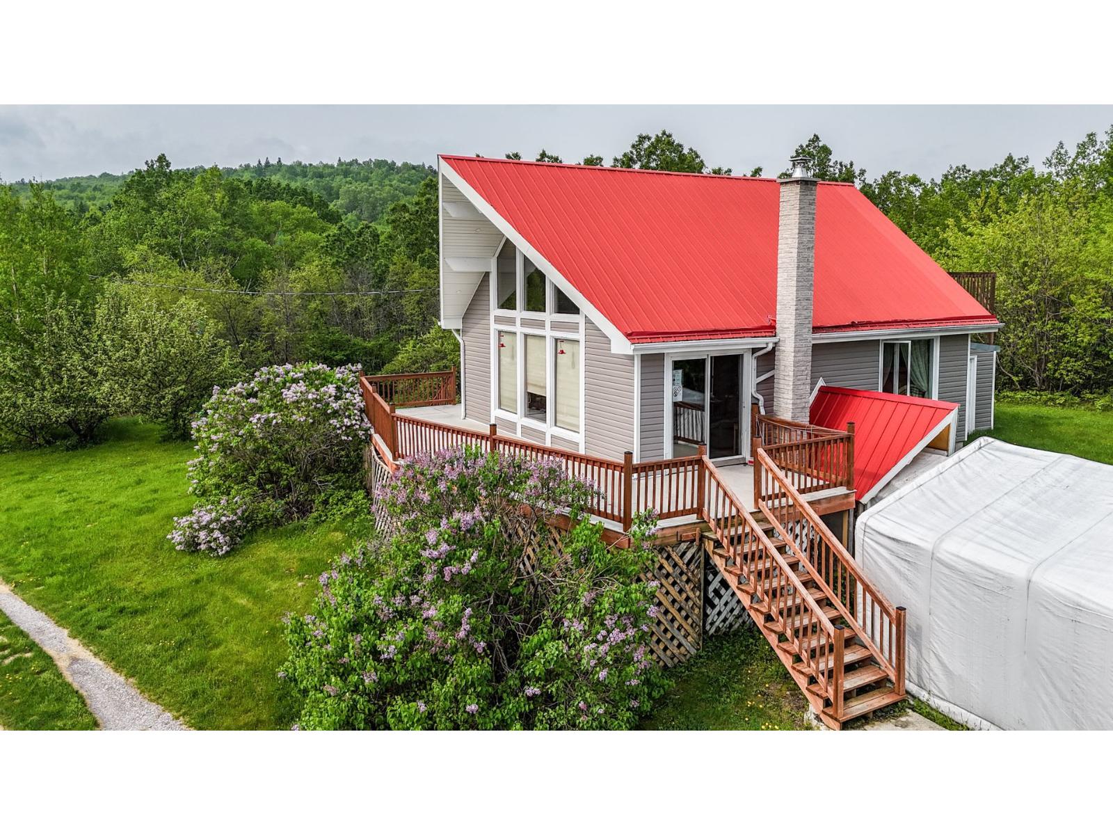 À vendre : 1034 Route du Trou-de-la-Fée, Desbiens, Québec G0W1N0 ...