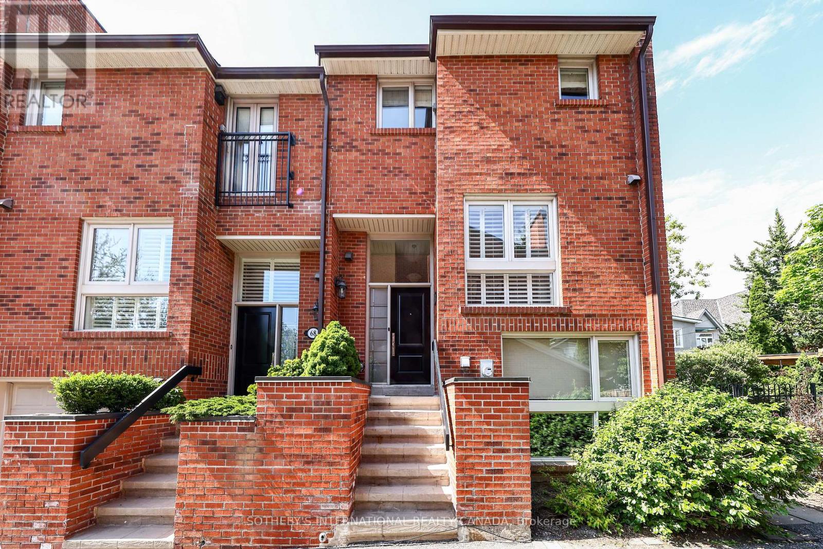For sale: 70 SYLVAN VALLEY WAY, Toronto (Bedford Park-Nortown), Ontario ...