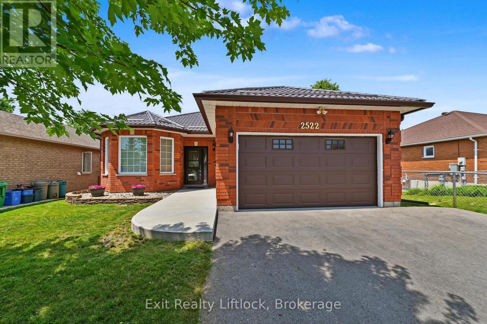 For sale: 2522 MARSDALE DRIVE, Peterborough (Ashburnham Ward 4 ...